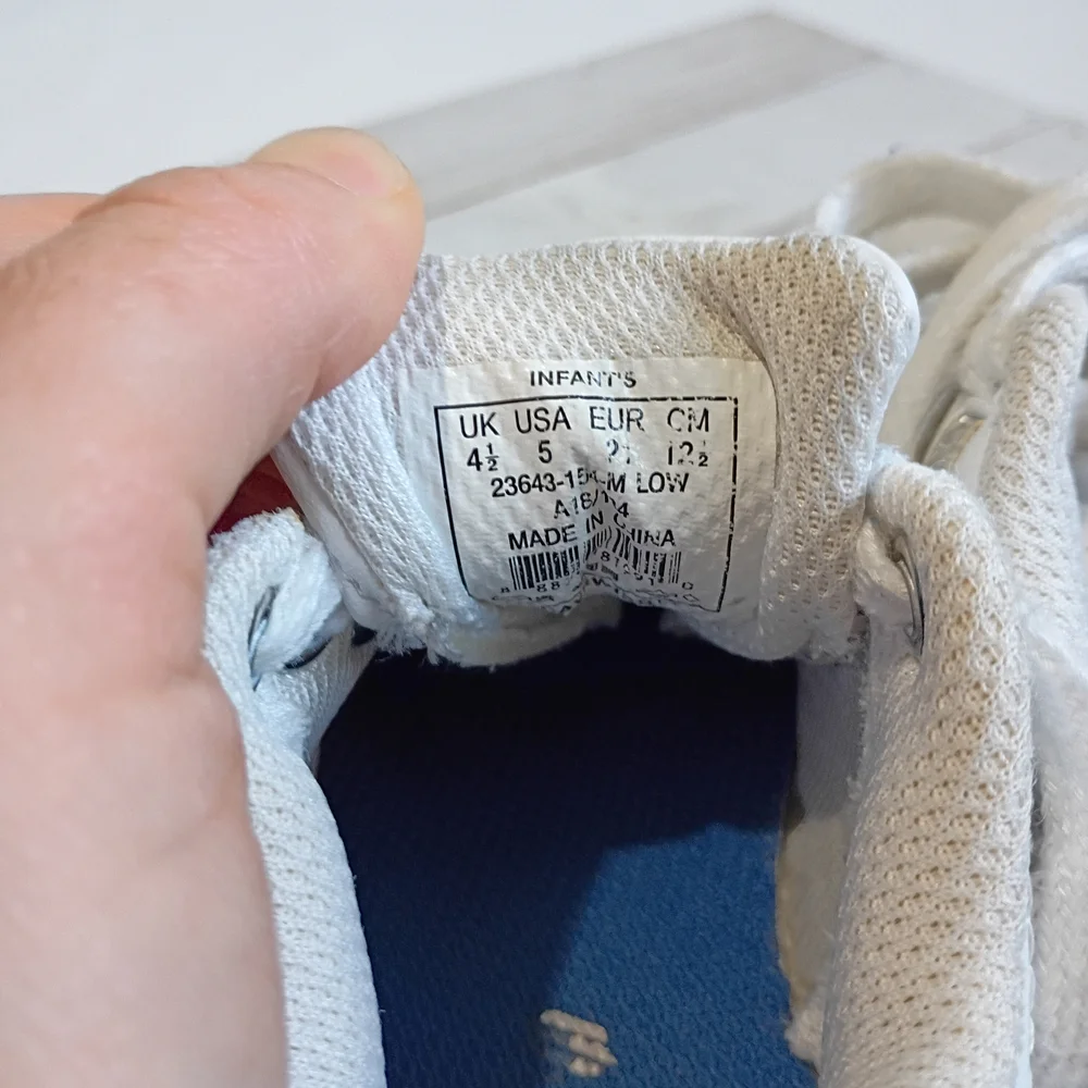 K-Swiss | Shoes | Kswiss Kids Size 5c Sneakers In White And Silver Has ...